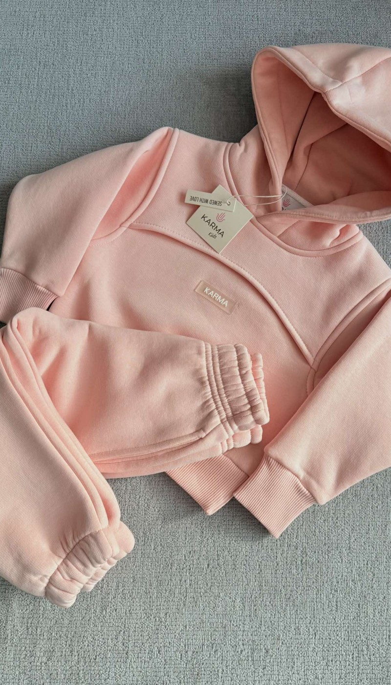 Ново - Нови колекции дамски дрехи в любимия Ви розов свят на Karma Original