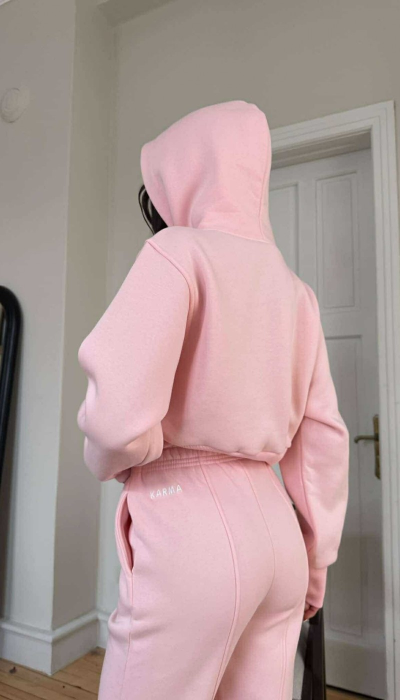 Ново - Нови колекции дамски дрехи в любимия Ви розов свят на Karma Original